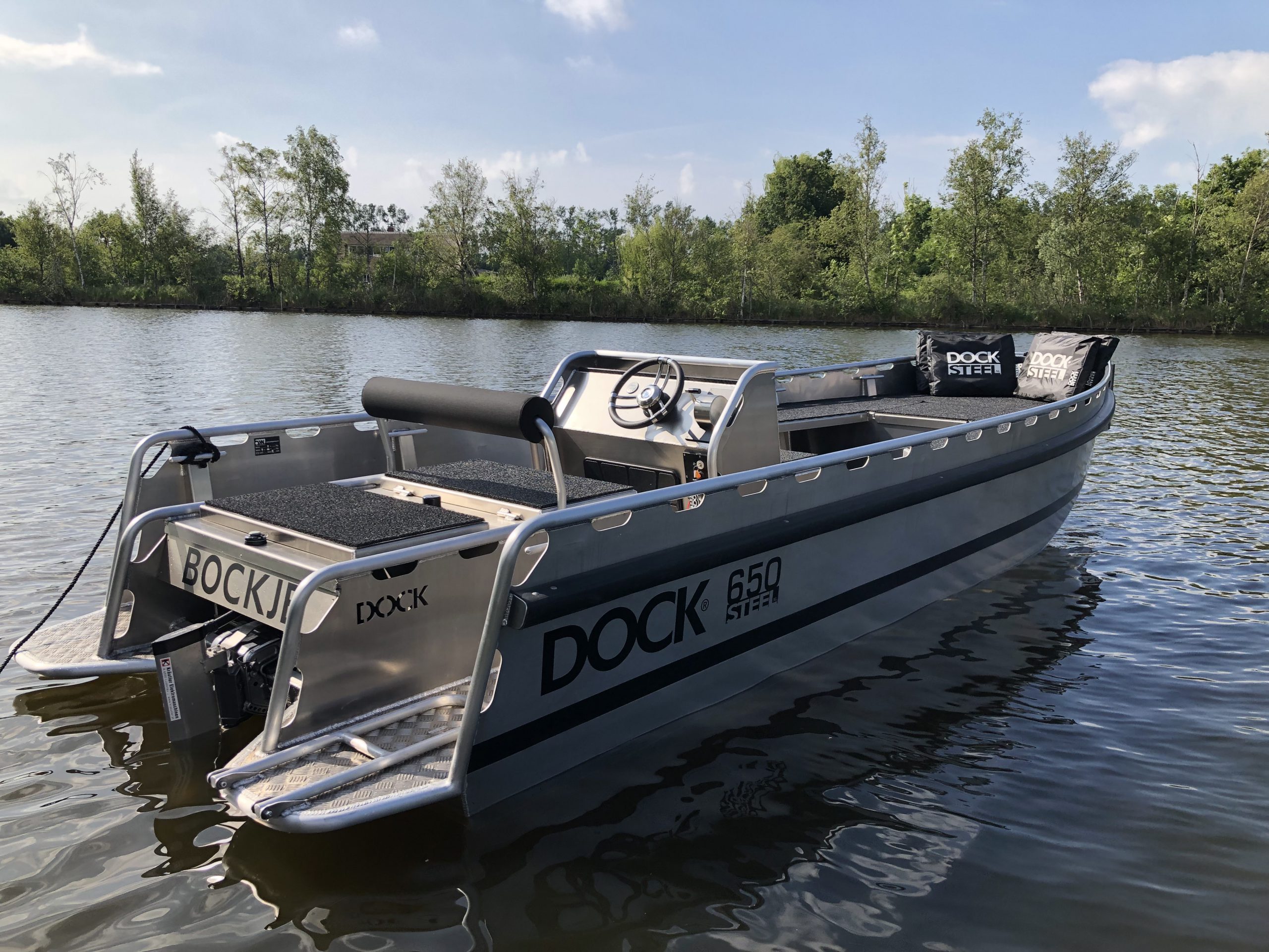 Dock 650E Steel - Heemhorst Watersport B.V.